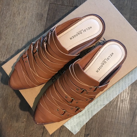Kelsi Dagger | Shoes | Kelsi Dagger Alchemy Slides | Poshmark